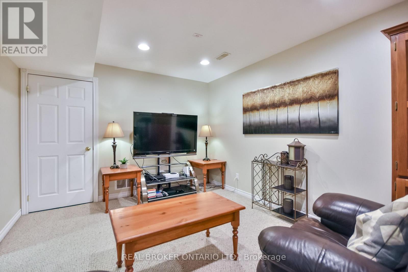 For sale: 210 PRINGLE DRIVE, Barrie (Edgehill Drive), Ontario L4N0P5 ...