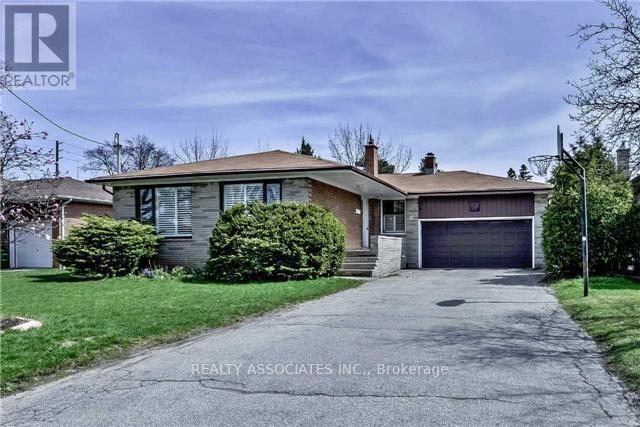 For sale: 9 MUIRKIRK ROAD, Toronto (Willowdale West), Ontario M2R1W2 ...