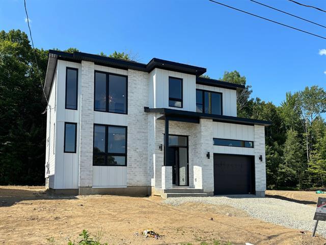 À vendre : 3295 Rue Léon-Landry, Sainte-Julienne, Québec J0K2T0 ...