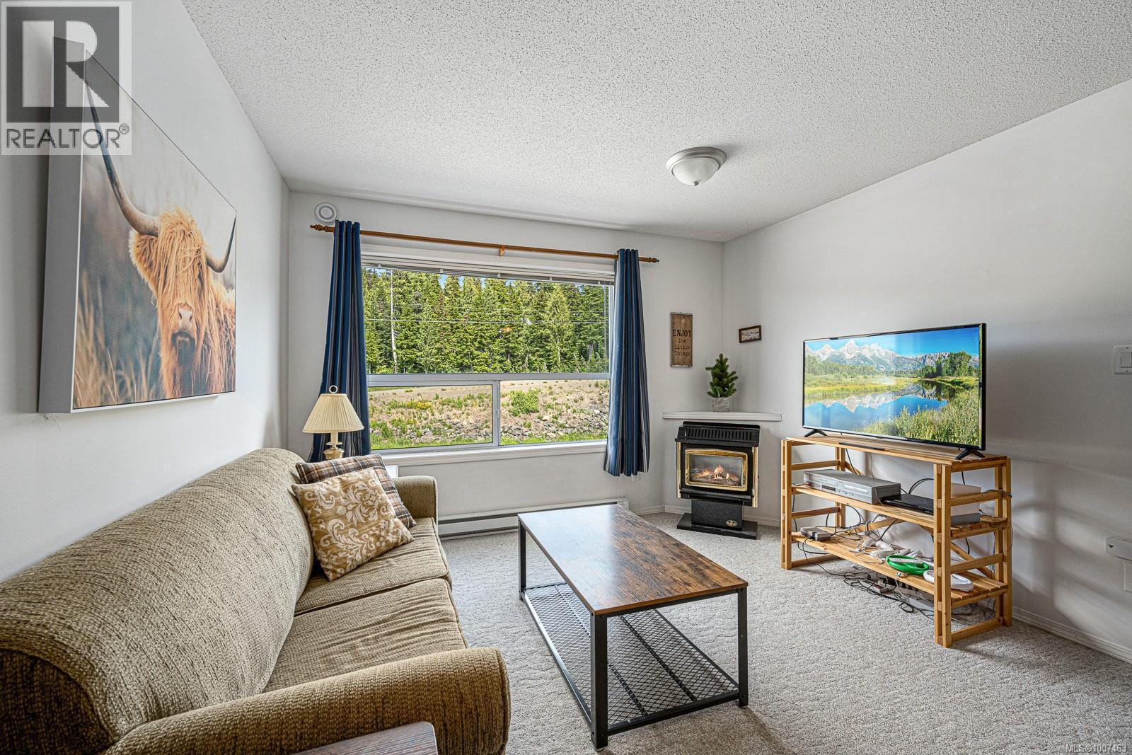 For sale: 209 1105 Henry Rd, Courtenay, British Columbia V9J1L0 ...
