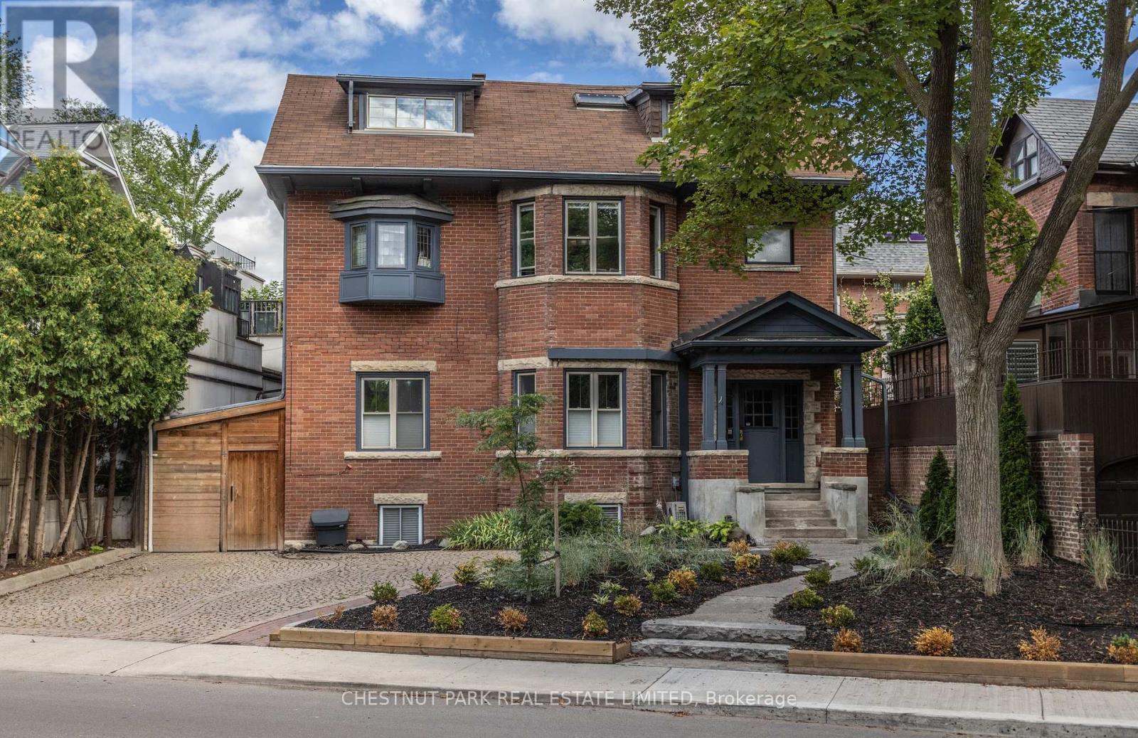 For sale: 4 MAPLE AVENUE, Toronto (Rosedale-Moore Park), Ontario M4W2T6 ...