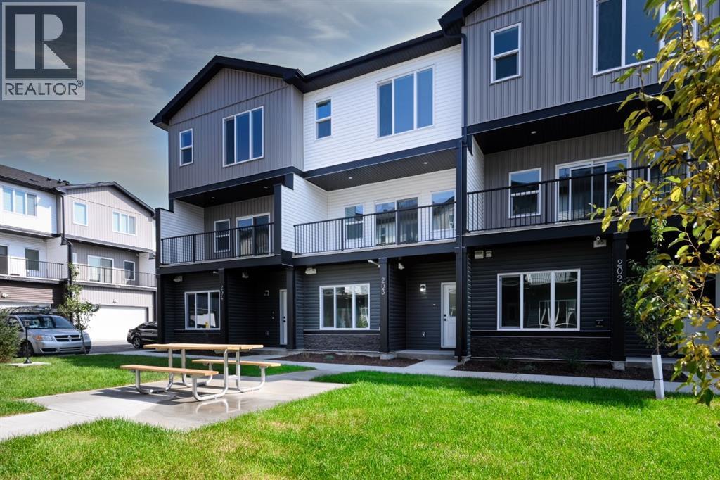 203 corner meadows Manor, Calgary, Alberta T3N2N8 - A2255025 | REALTOR.ca