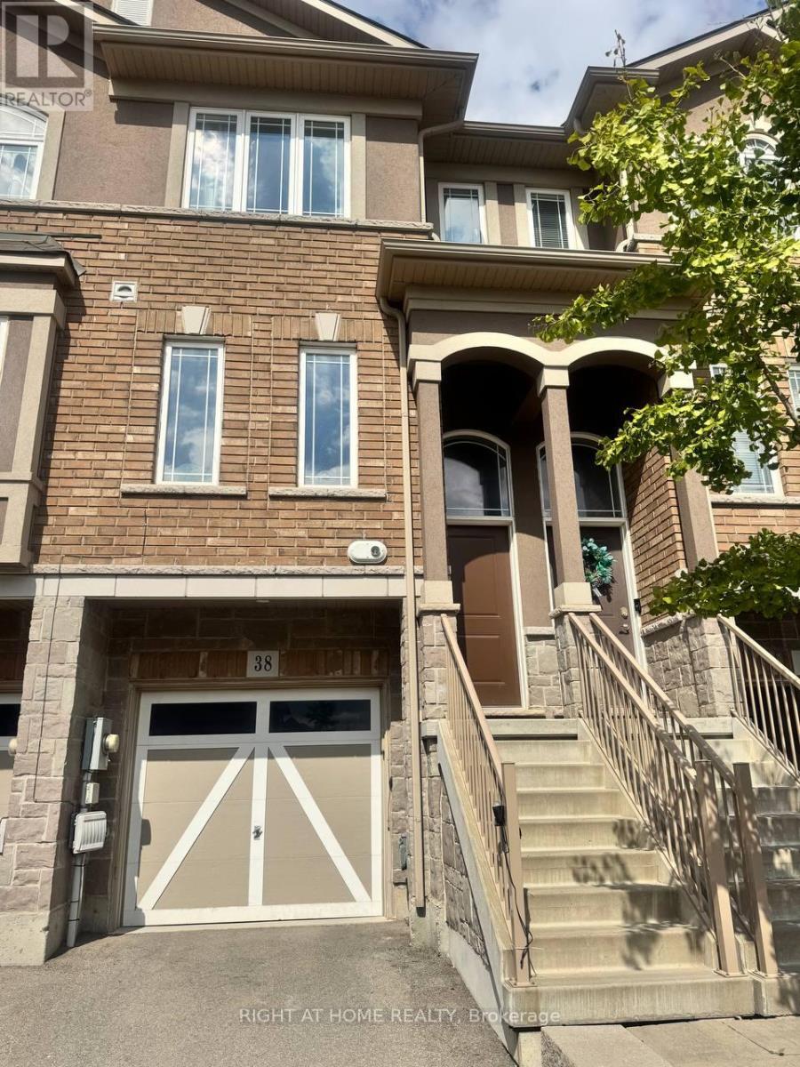 For sale: 38 BLOOM CRESCENT, Hamilton, Ontario L0R1P0 - X12390115 | REALTOR.ca