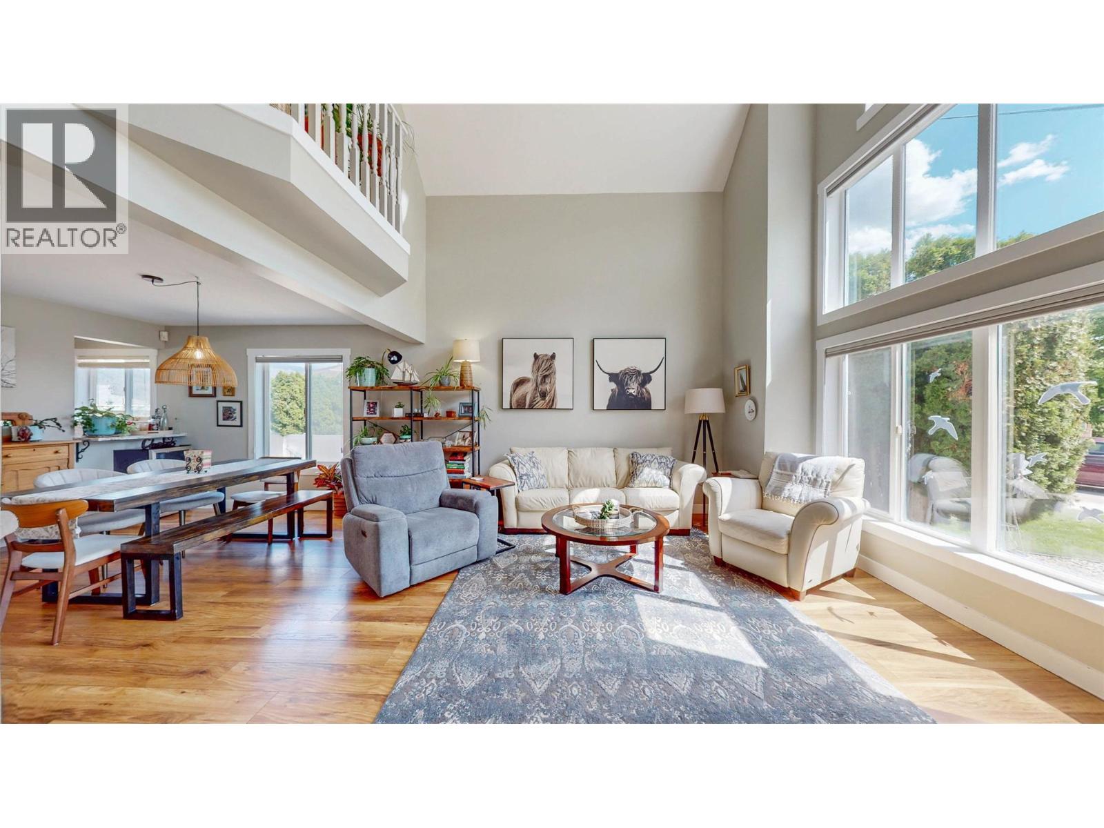 For sale: 5896 FAIRVIEW Place, Oliver, British Columbia V0H1T1 ...