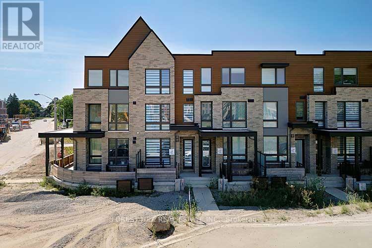 For sale: 4 DEEP ROOTS TERRACE, Toronto (Englemount-Lawrence), Ontario ...