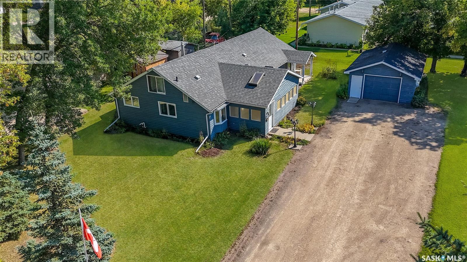 For sale: 308 2nd AVENUE S, Leask, Saskatchewan S0J1M0 - SK016937 ...