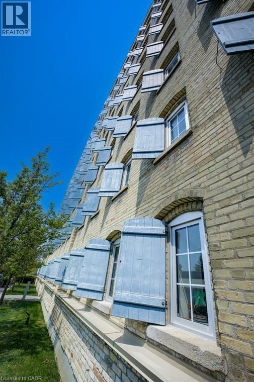 À vendre : 5 FATHER DAVID BAUER Drive Unit# 408, Waterloo, Ontario ...