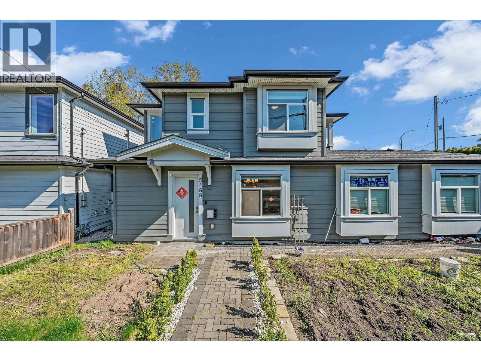 For sale: 5488 CANADA WAY, Burnaby, British Columbia V5E3N3 - R3046147 ...