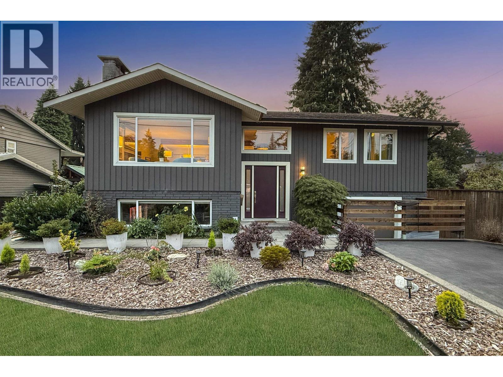 For sale: 12209 214 STREET, Maple Ridge, British Columbia V2X5E3 - R3045374 | REALTOR.ca