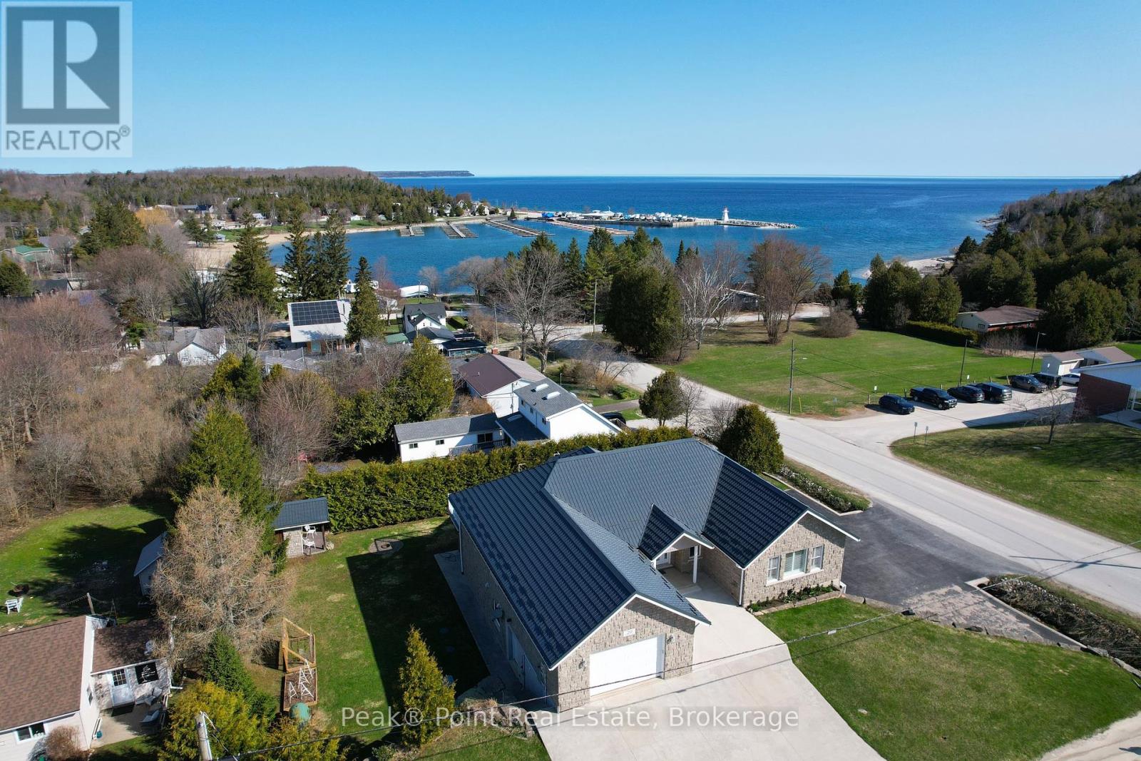 À vendre : 20 MOORE STREET, Northern Bruce Peninsula, Ontario N0H1W0 ...
