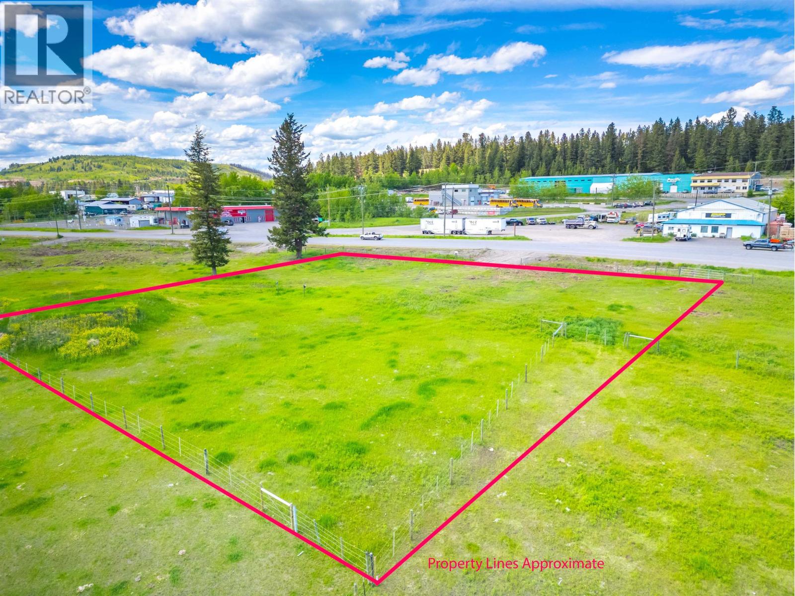 For sale: 275 EXETER STATION ROAD, 100 Mile House, British Columbia ...