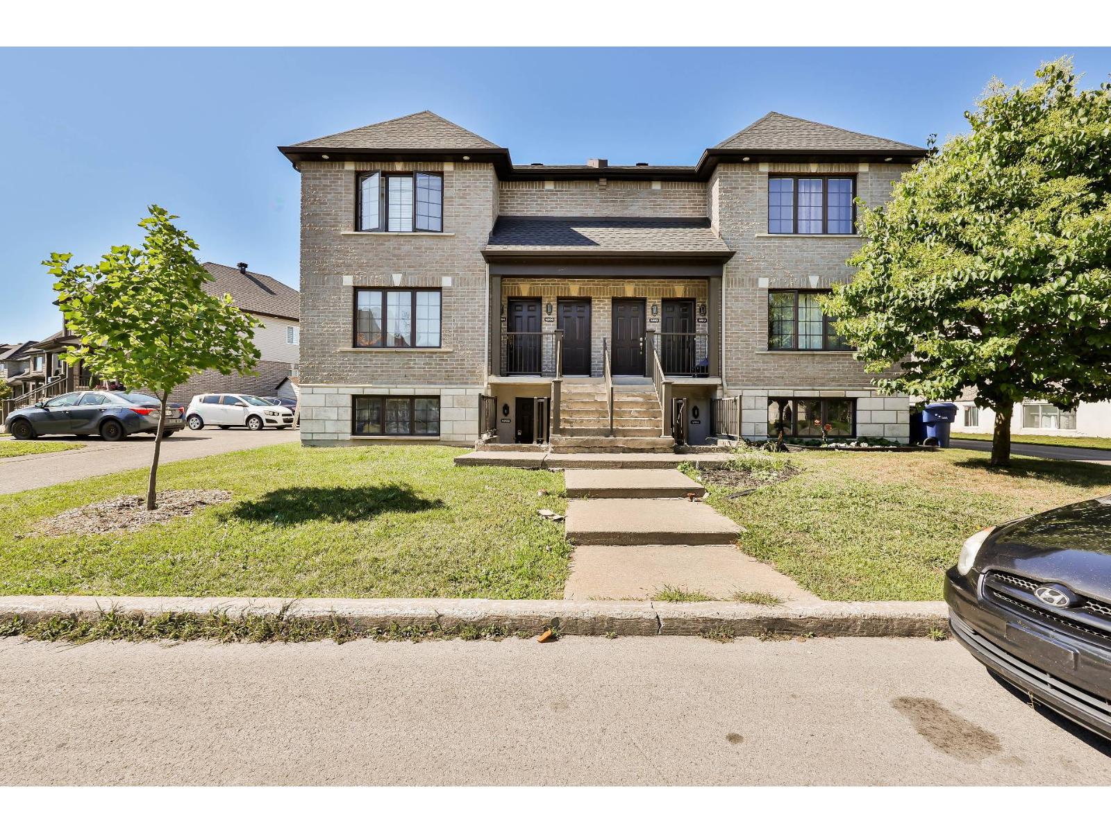 À vendre : 4902-4906 Rue de Horta, Laval (Chomedey), Québec H7W0A9 ...