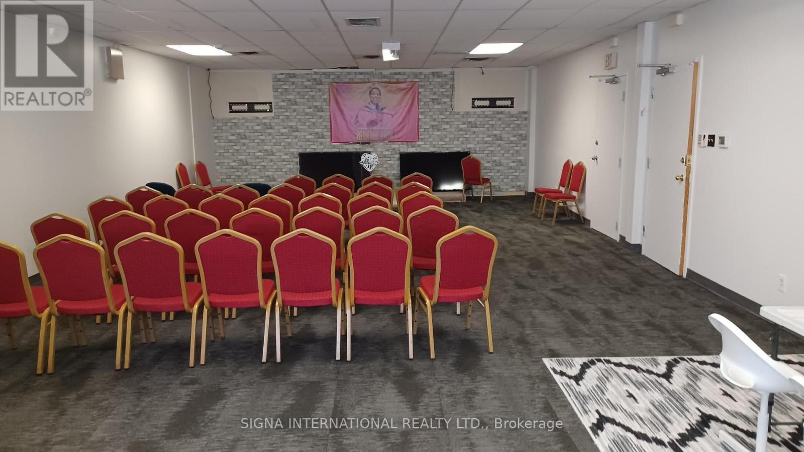 For lease: 206-207 - 3049 CARLING AVENUE, Ottawa, Ontario K2B7K3 ...