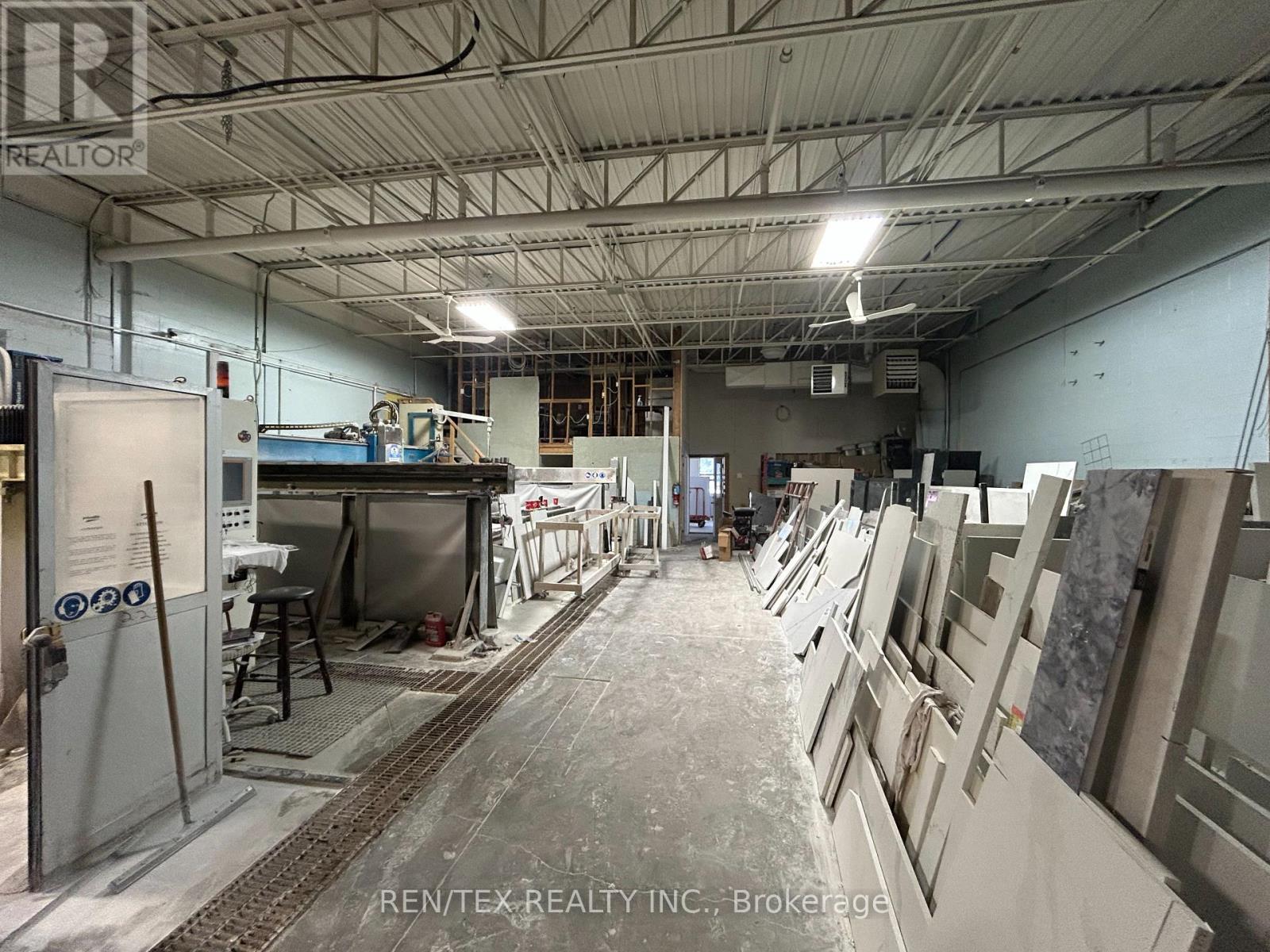 For lease: 4280 WESTON ROAD, Toronto (Humber Summit), Ontario M9L2X1 ...