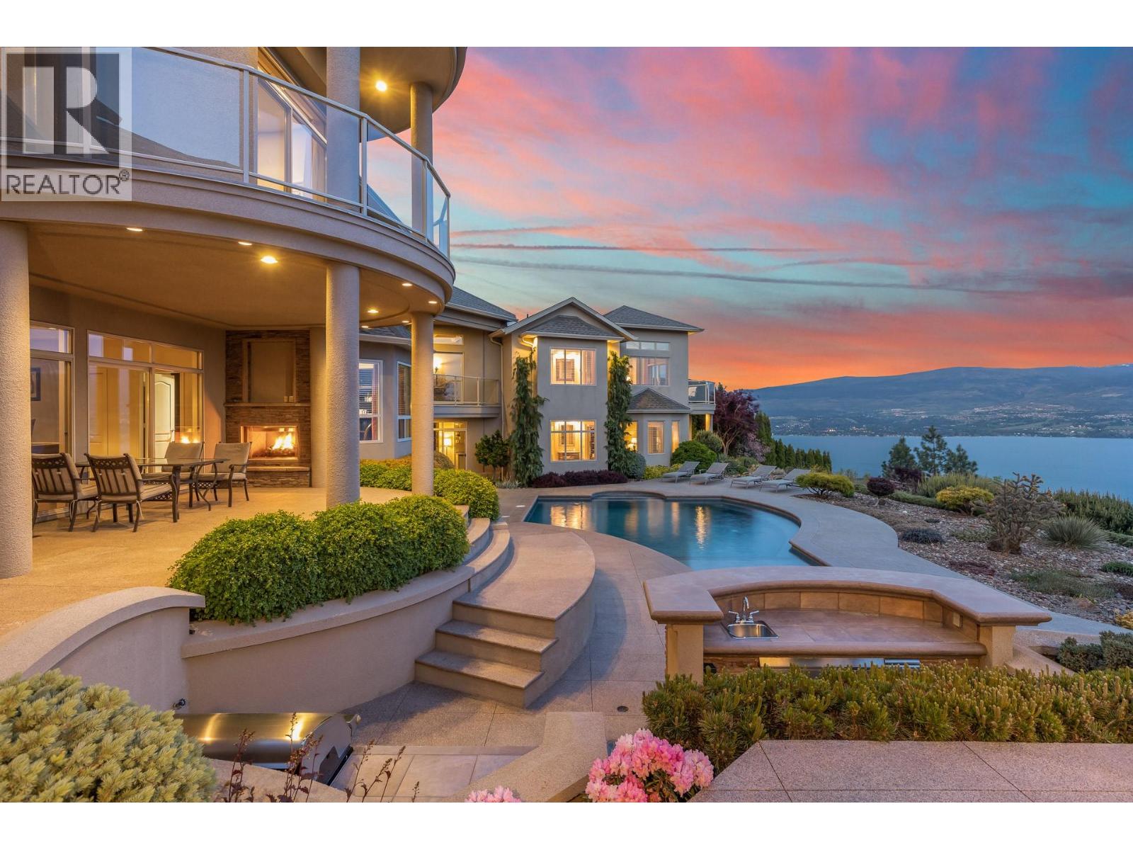 For sale: 1284 Timothy Place, West Kelowna, British Columbia V1Z3N2 ...