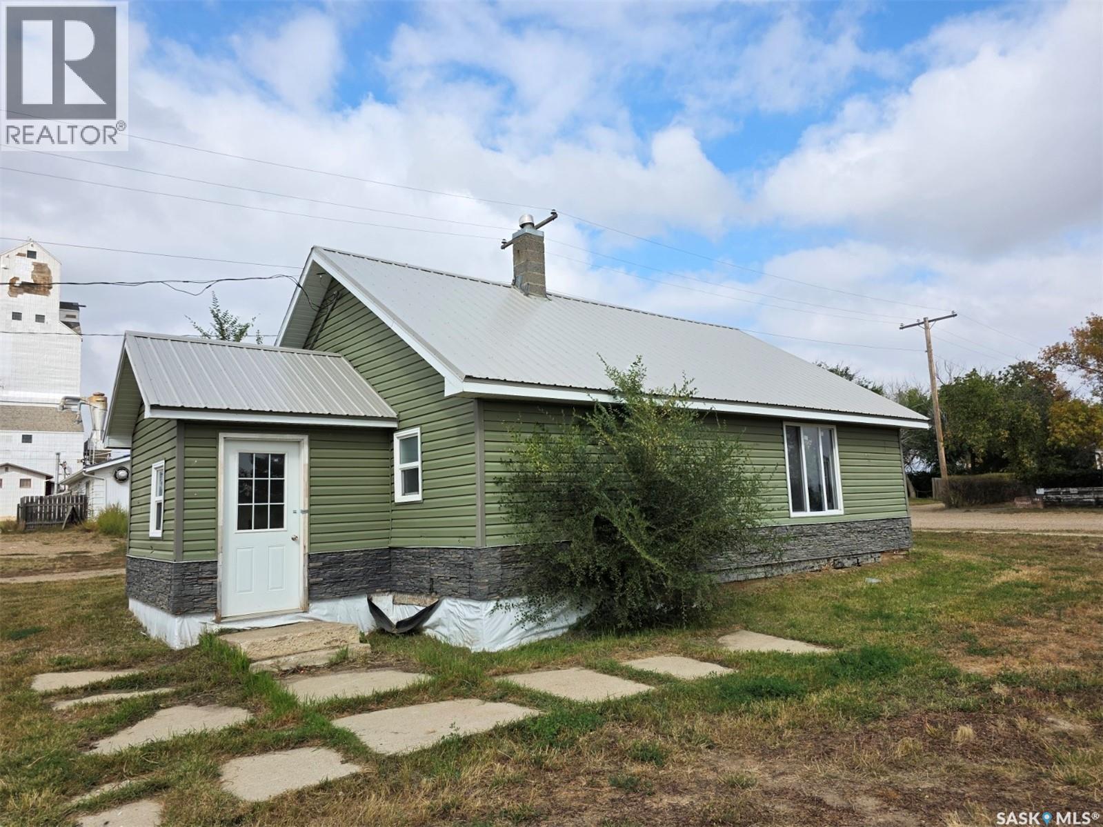 163 Wallace STREET, Mankota, Saskatchewan S0H2W0 | REALTOR.ca