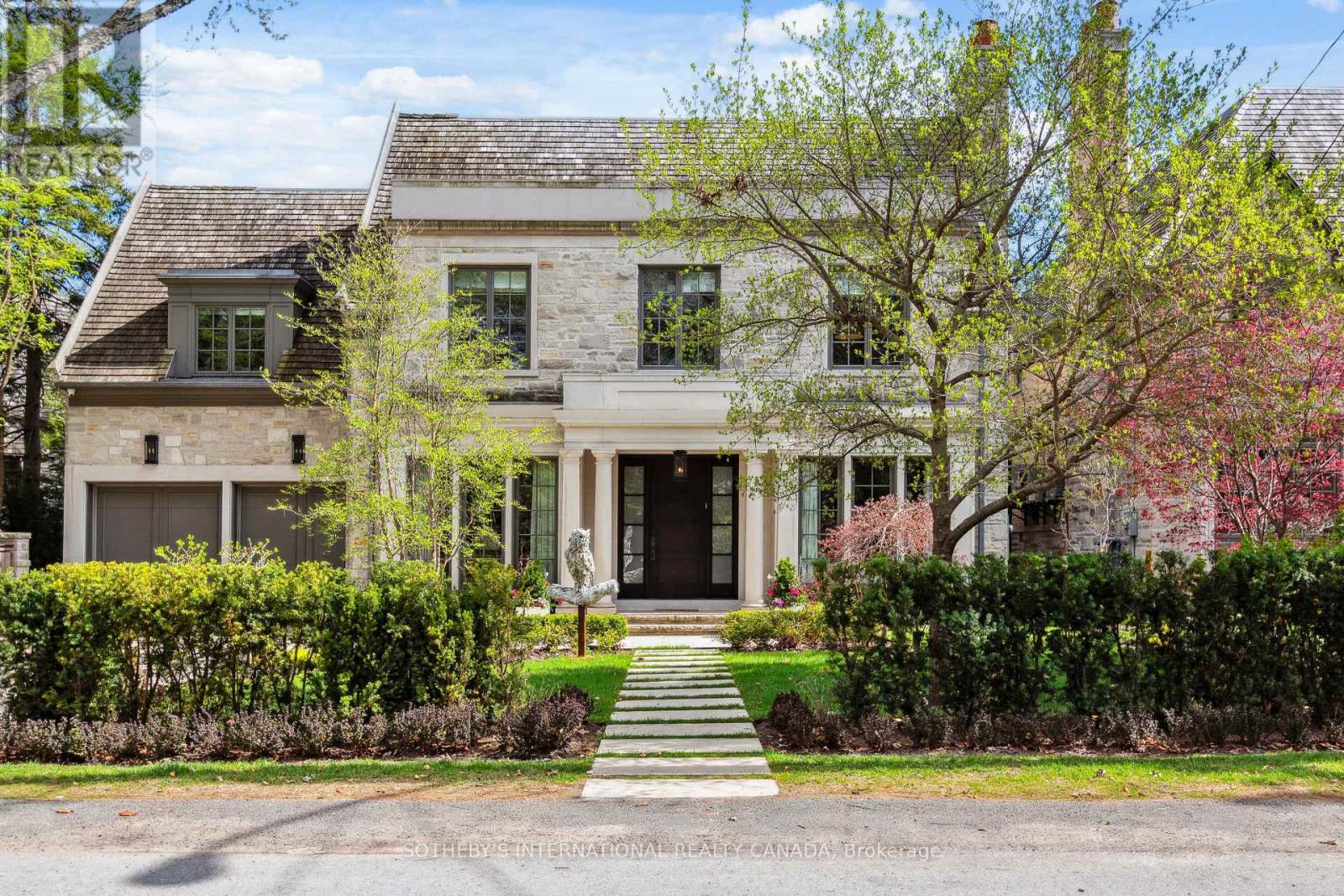 For sale: 33 BAYVIEW WOOD, Toronto (Bridle Path-Sunnybrook-York Mills ...