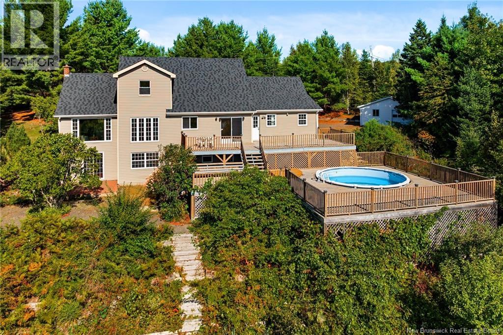 For sale: 18 HILLVIEW Street, Upper Kingsclear, New Brunswick E3B1V1 ...