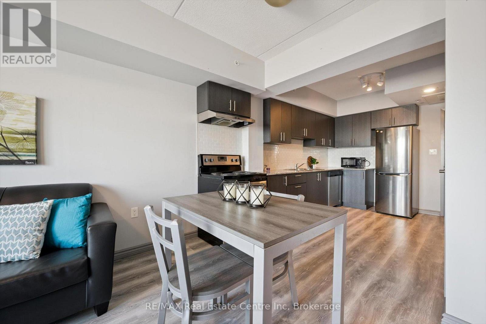 À louer : F515 - 275 LARCH STREET, Waterloo, Ontario N2L0J3 - X12413587 ...