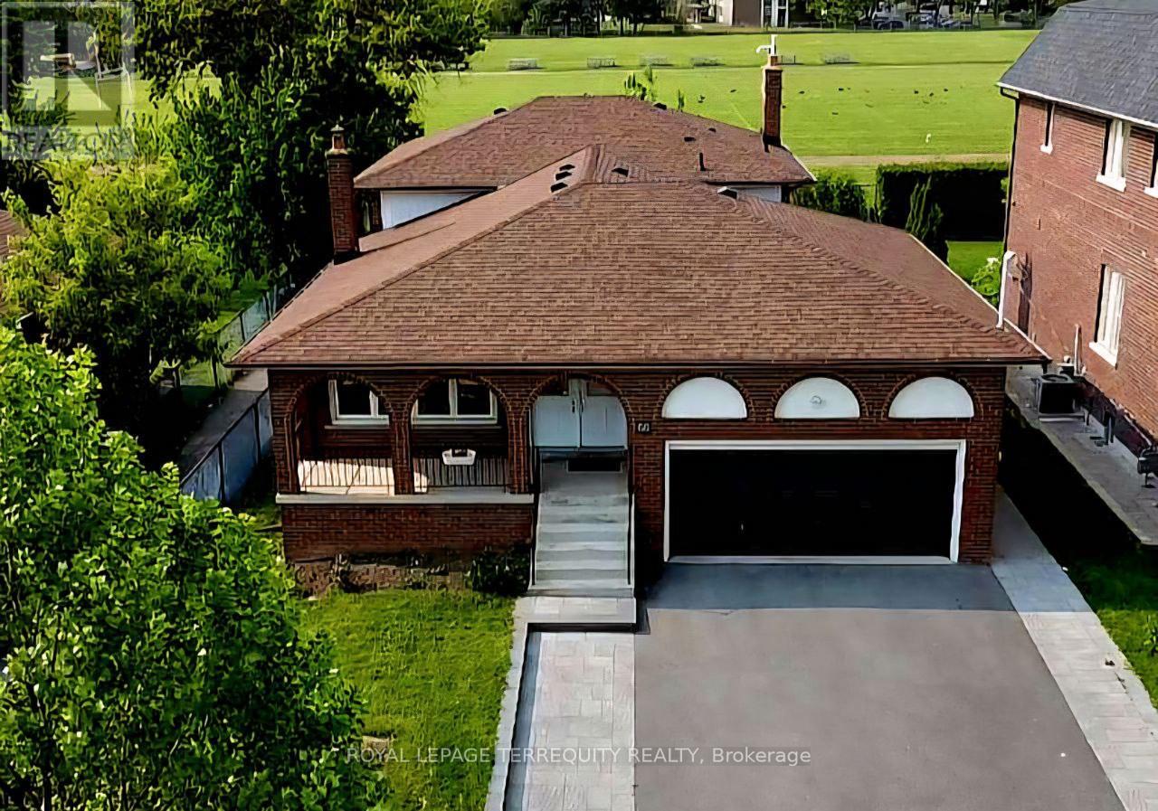 For rent: UPPER - 66 MOORE PARK AVENUE, Toronto (Newtonbrook West ...