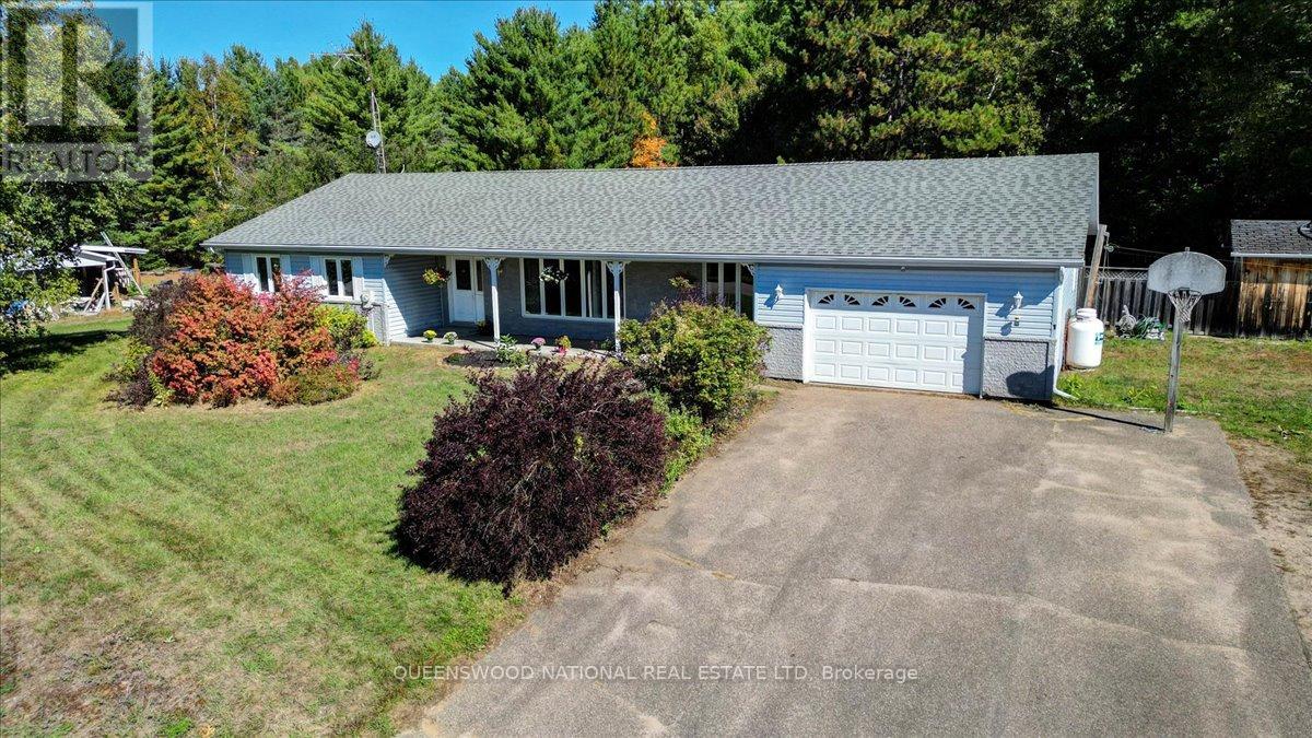 For sale: 11876 OPEONGO ROAD, Madawaska Valley, Ontario K0J1B0 ...