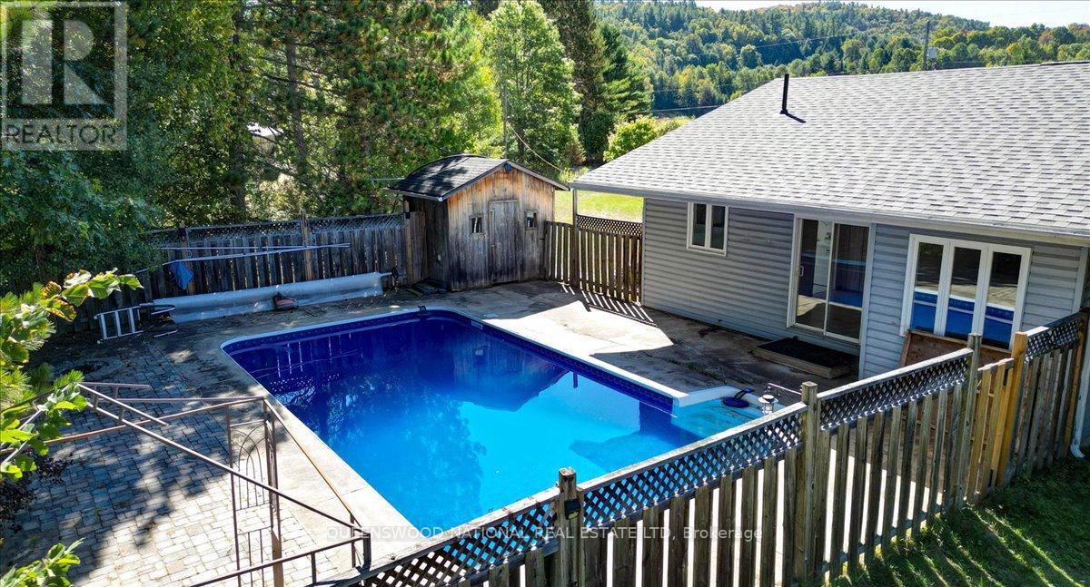 For sale: 11876 OPEONGO ROAD, Madawaska Valley, Ontario K0J1B0 ...
