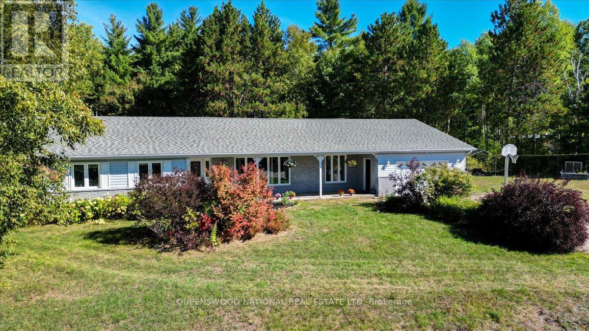 For sale: 11876 OPEONGO ROAD, Madawaska Valley, Ontario K0J1B0 ...