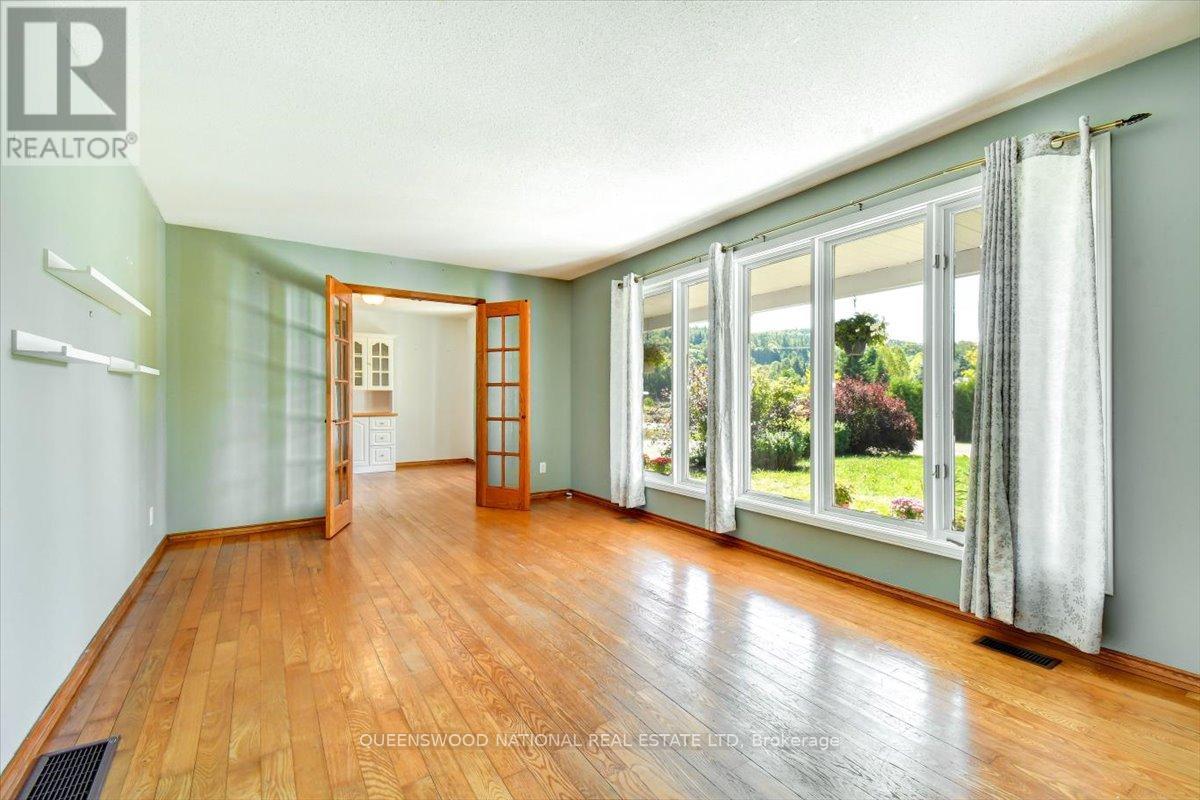 For sale: 11876 OPEONGO ROAD, Madawaska Valley, Ontario K0J1B0 ...