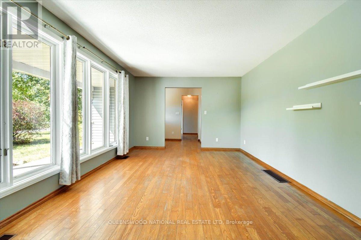 For sale: 11876 OPEONGO ROAD, Madawaska Valley, Ontario K0J1B0 ...
