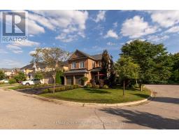 For sale: 25 AZTEC COURT, Richmond Hill (Westbrook), Ontario L4S2W6 ...