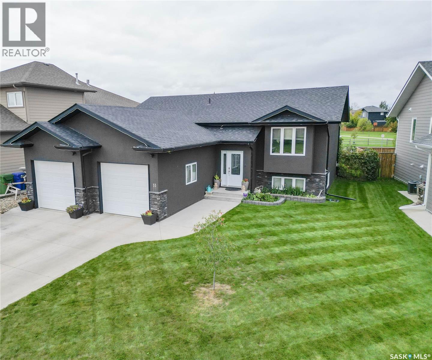 For sale: 33 Smiley DRIVE, Prince Albert, Saskatchewan S6X0B3 ...