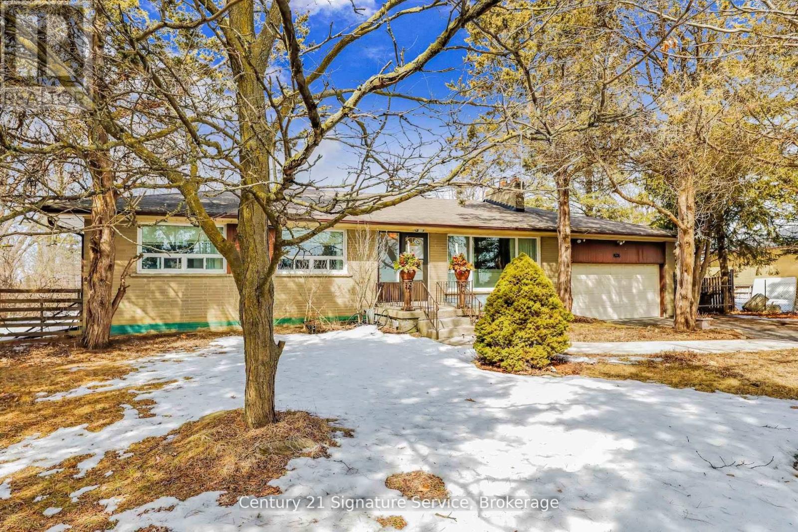 For sale: 8026 MAYFIELD ROAD, Caledon, Ontario L7E0W2 - W12421218 ...