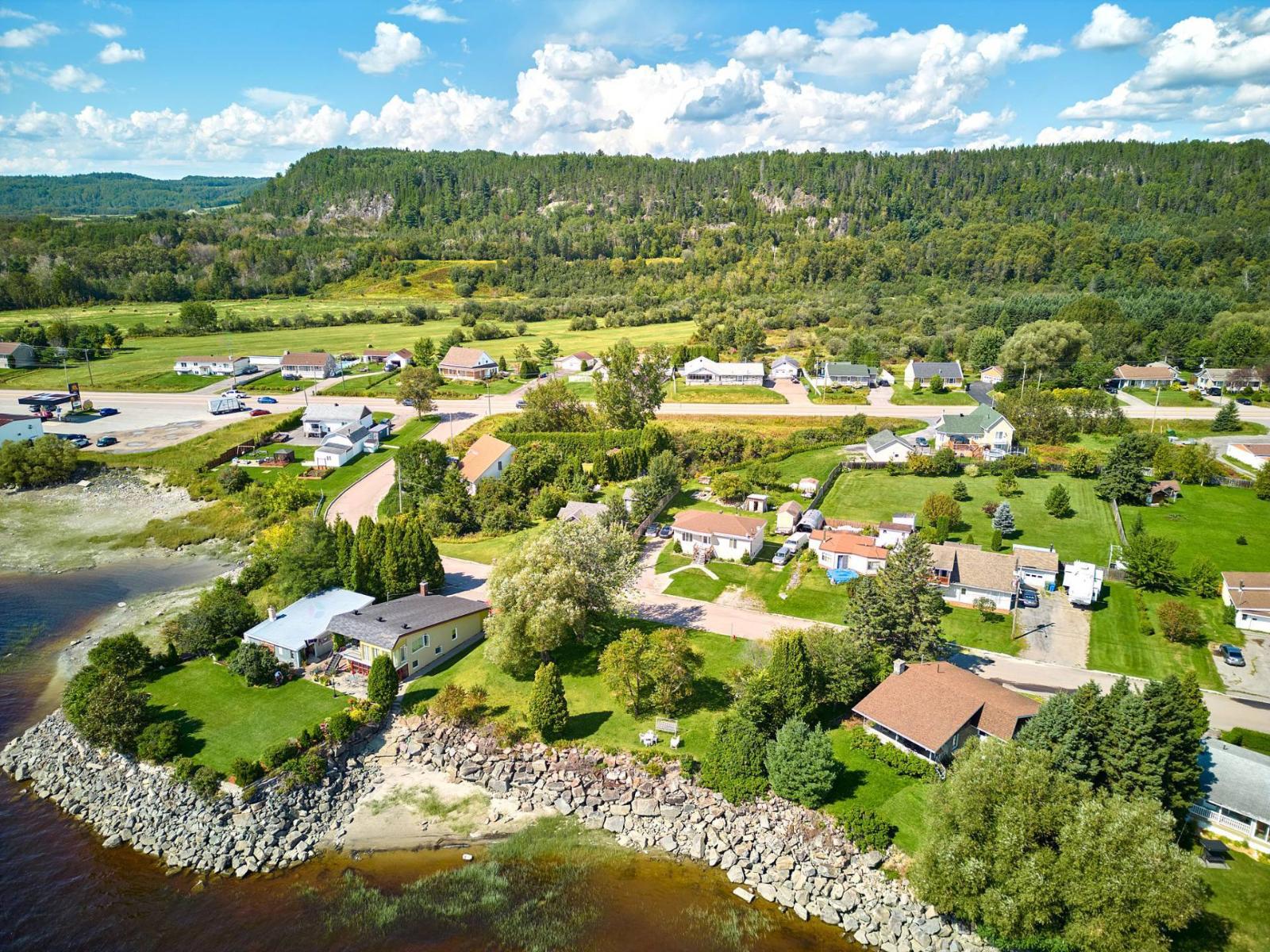 à Vendre Rue Piché Saguenay Canton Tremblay Québec G7h5a8