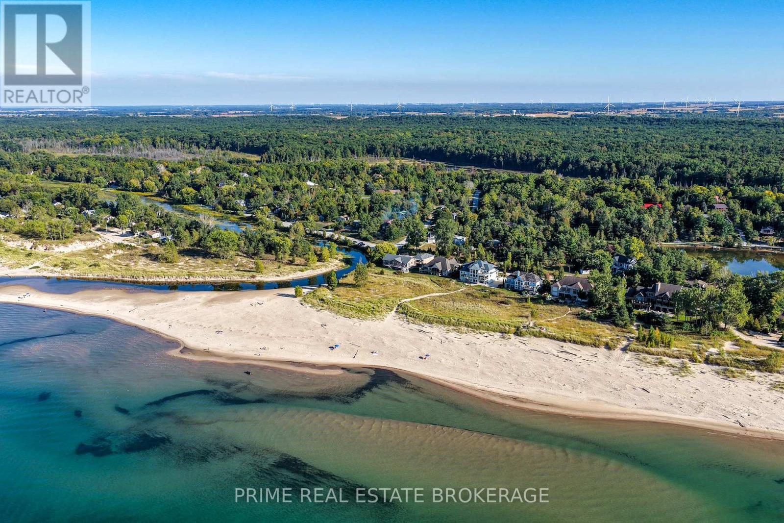 For sale: 7166 OUTER DRIVE, Lambton Shores (Port Franks), Ontario ...