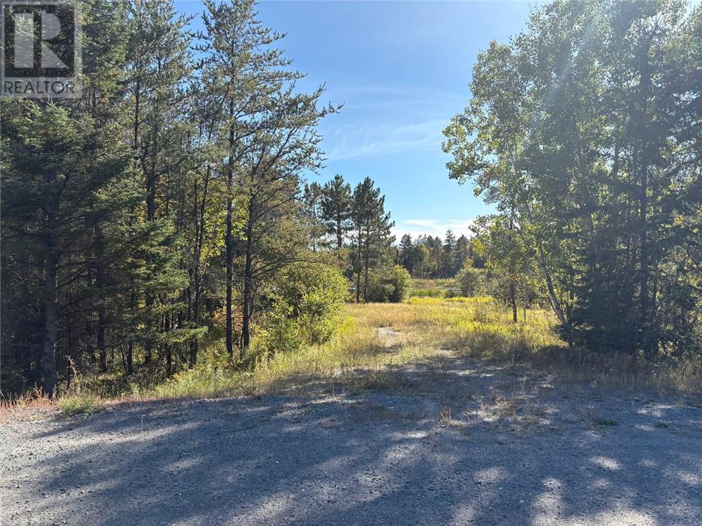 For sale: 00 Con 5 Lot 7 Highway 17 East, Markstay-Warren, Ontario ...