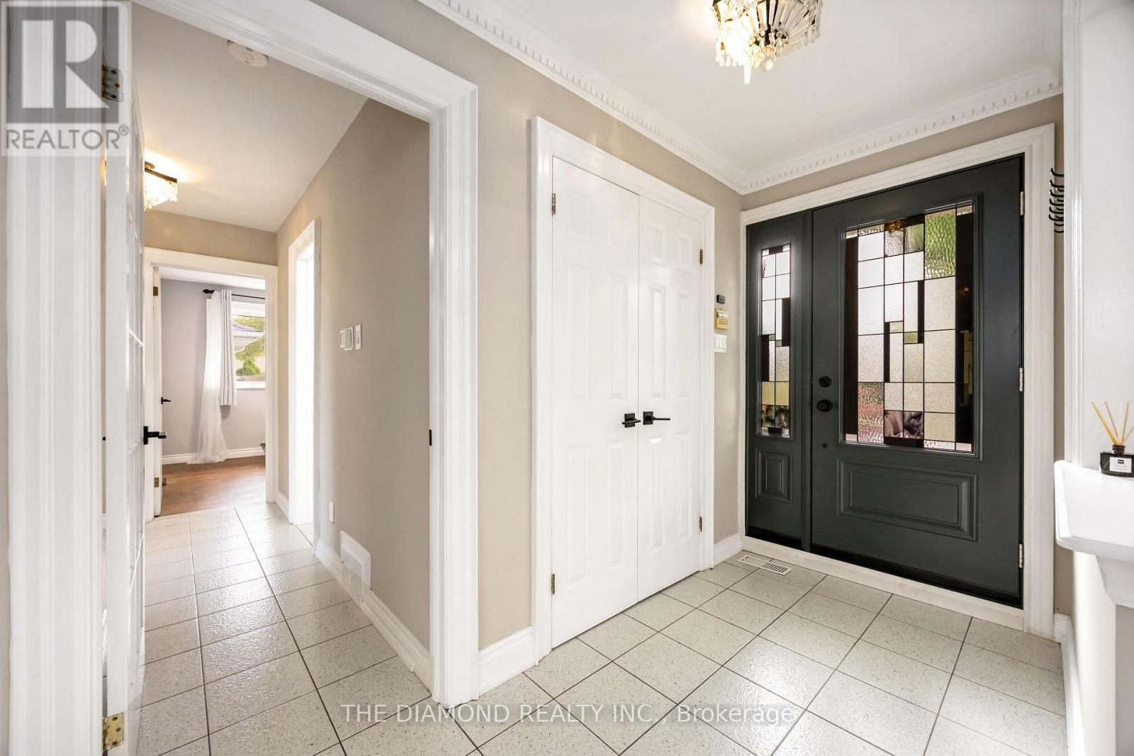 For sale: 58 CLEMENT ROAD, Toronto (Willowridge-Martingrove-Richview ...