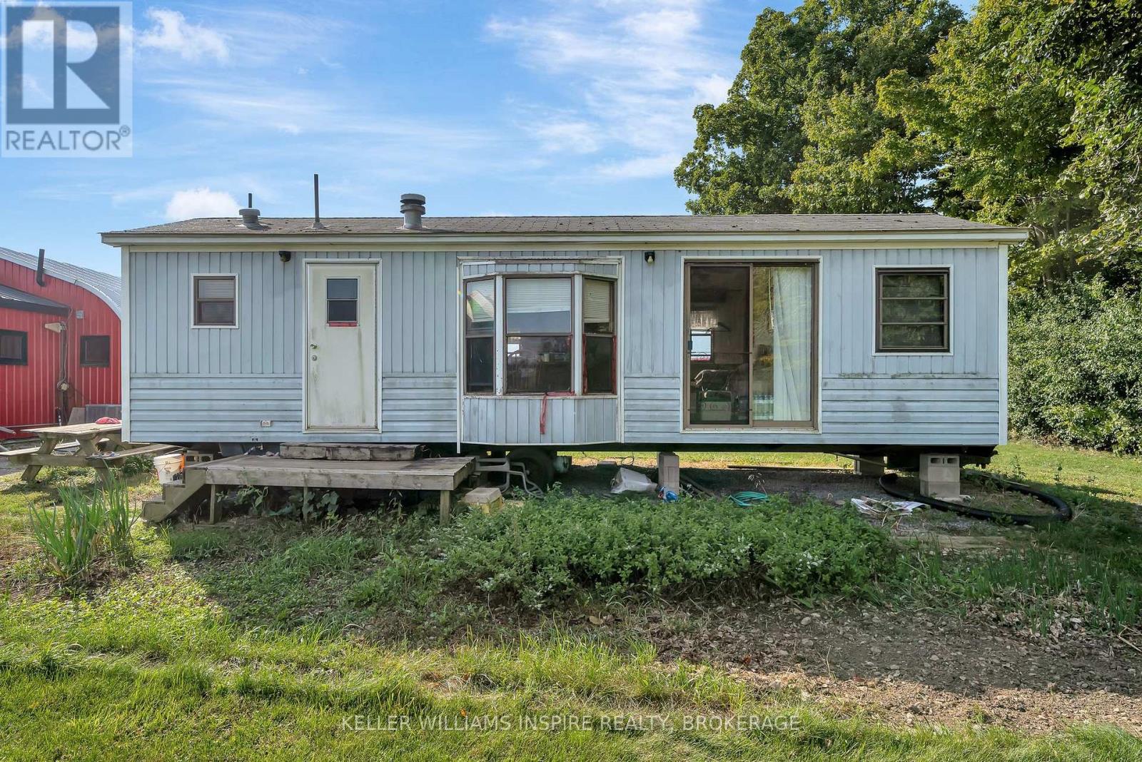 For sale: 18055 LOYALIST PARKWAY, Prince Edward County (Hillier Ward ...