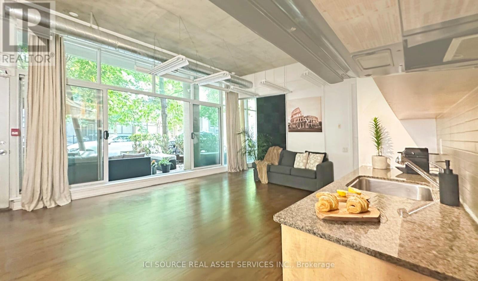 For sale: 103 - 66 PORTLAND STREET, Toronto (Waterfront Communities ...