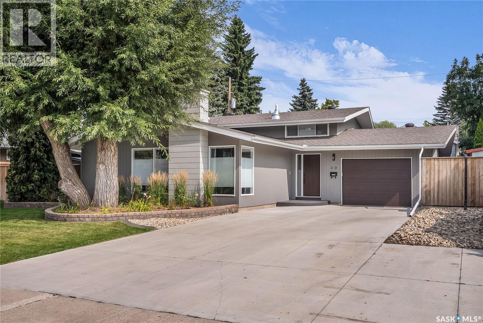 À vendre : 30 Simpson CRESCENT, Saskatoon, Saskatchewan S7H3C6 ...
