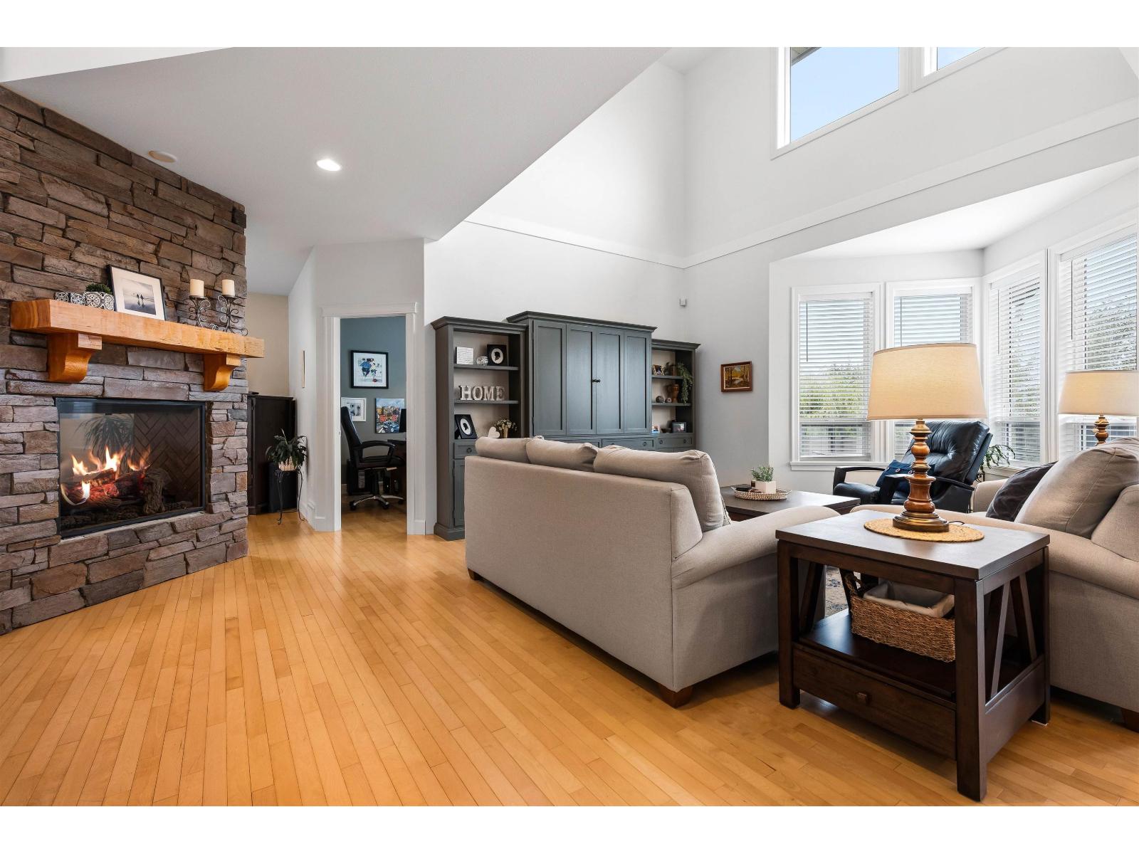 For sale: 46052 BRIDLE RIDGE CRESCENT, Promontory, Chilliwack, British ...