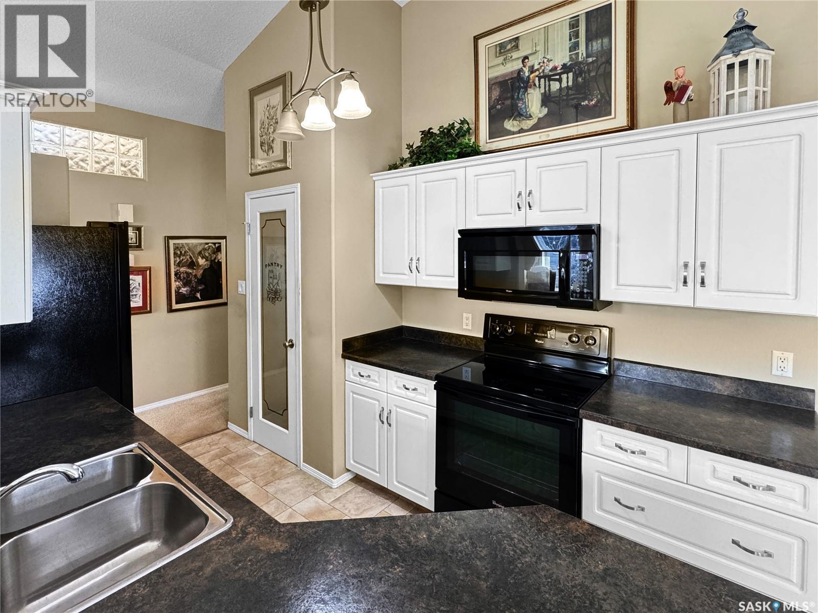 For sale: 6 Wren COURT, North Battleford, Saskatchewan S9A3Z3 ...