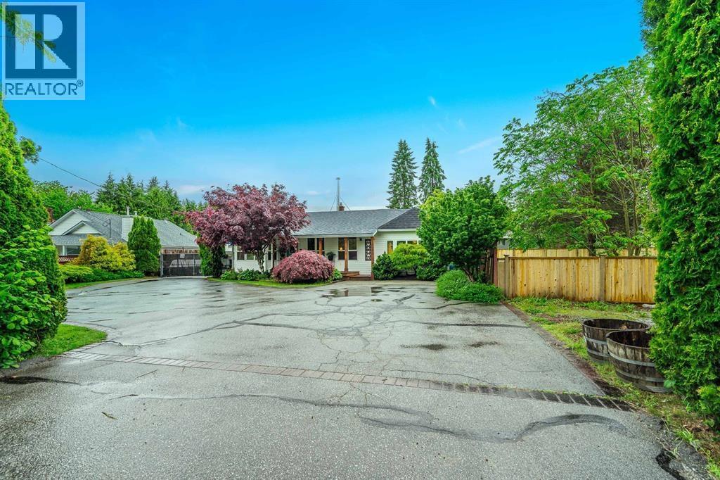 For sale: 24985 DEWDNEY TRUNK ROAD, Maple Ridge, British Columbia ...