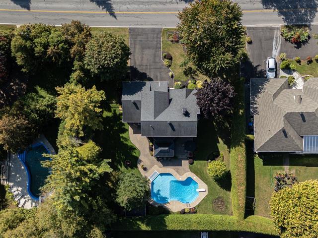 À vendre : 382 Rue de Rosemère, Rosemère, Québec J7A4P3 - 27565025 ...