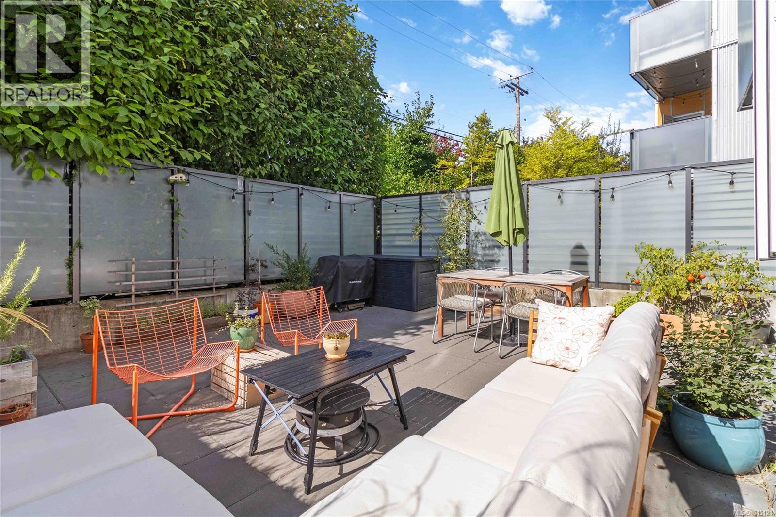 For sale: 217 767 Tyee Rd, Victoria, British Columbia V9A0G5 - 1015121 ...