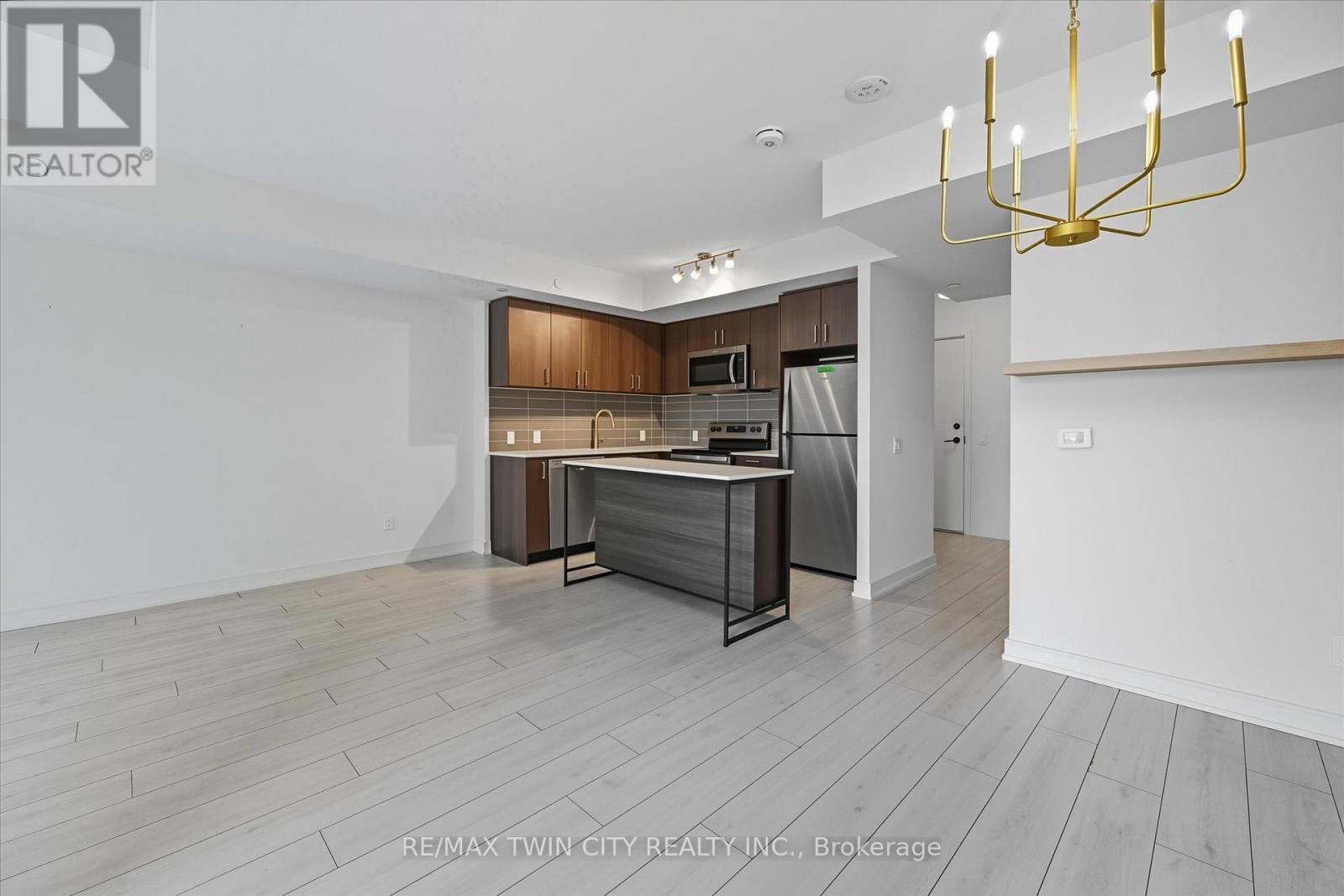 For rent: 106 - 8010 DERRY ROAD, Milton (CO Coates), Ontario L9T9N3 ...