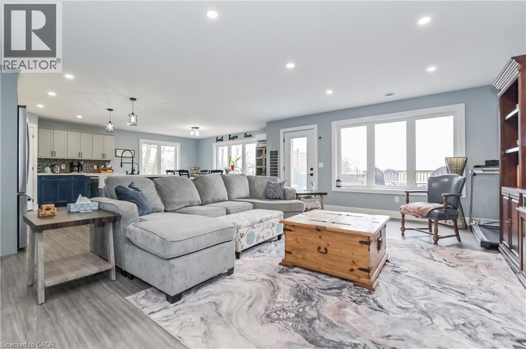 For sale: 1020 VICTORIA Street, Ayton, Ontario N0G1C0 - 40775428 ...