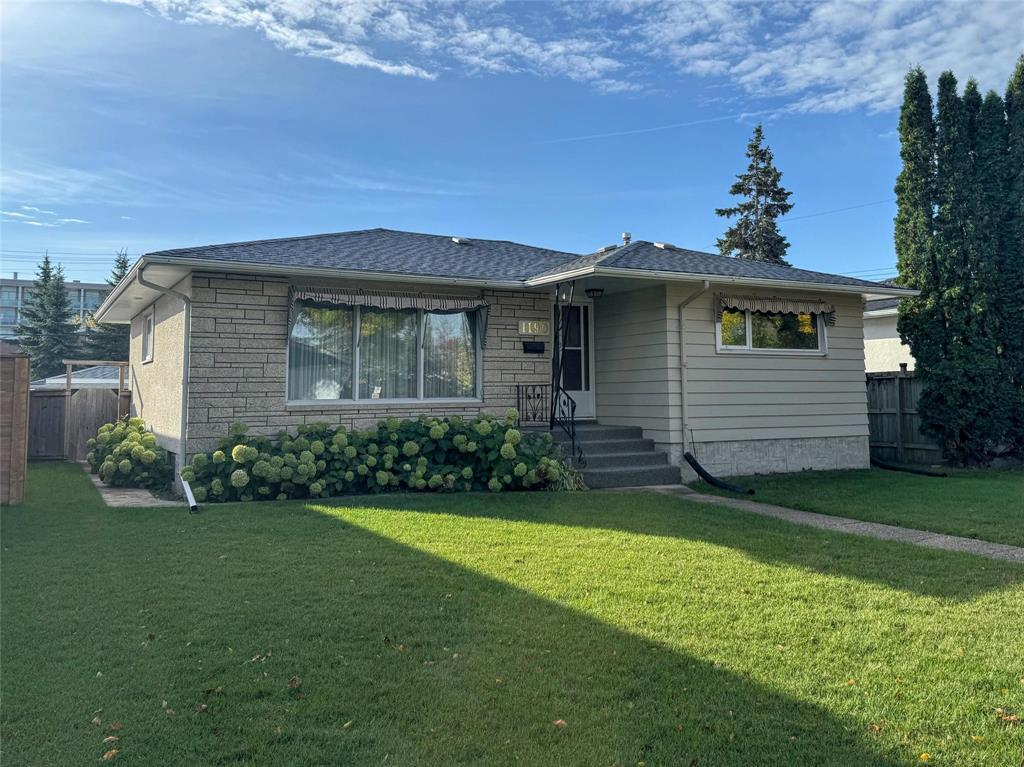 For sale: 1190 Hector Bay W, Winnipeg, Manitoba R3M3R9 - 202525884 | REALTOR.ca