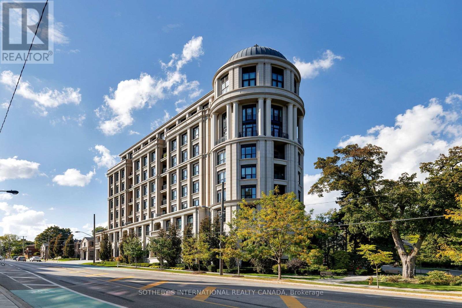 For sale: TH 2 - 4 THE KINGSWAY, Toronto (Kingsway South), Ontario ...