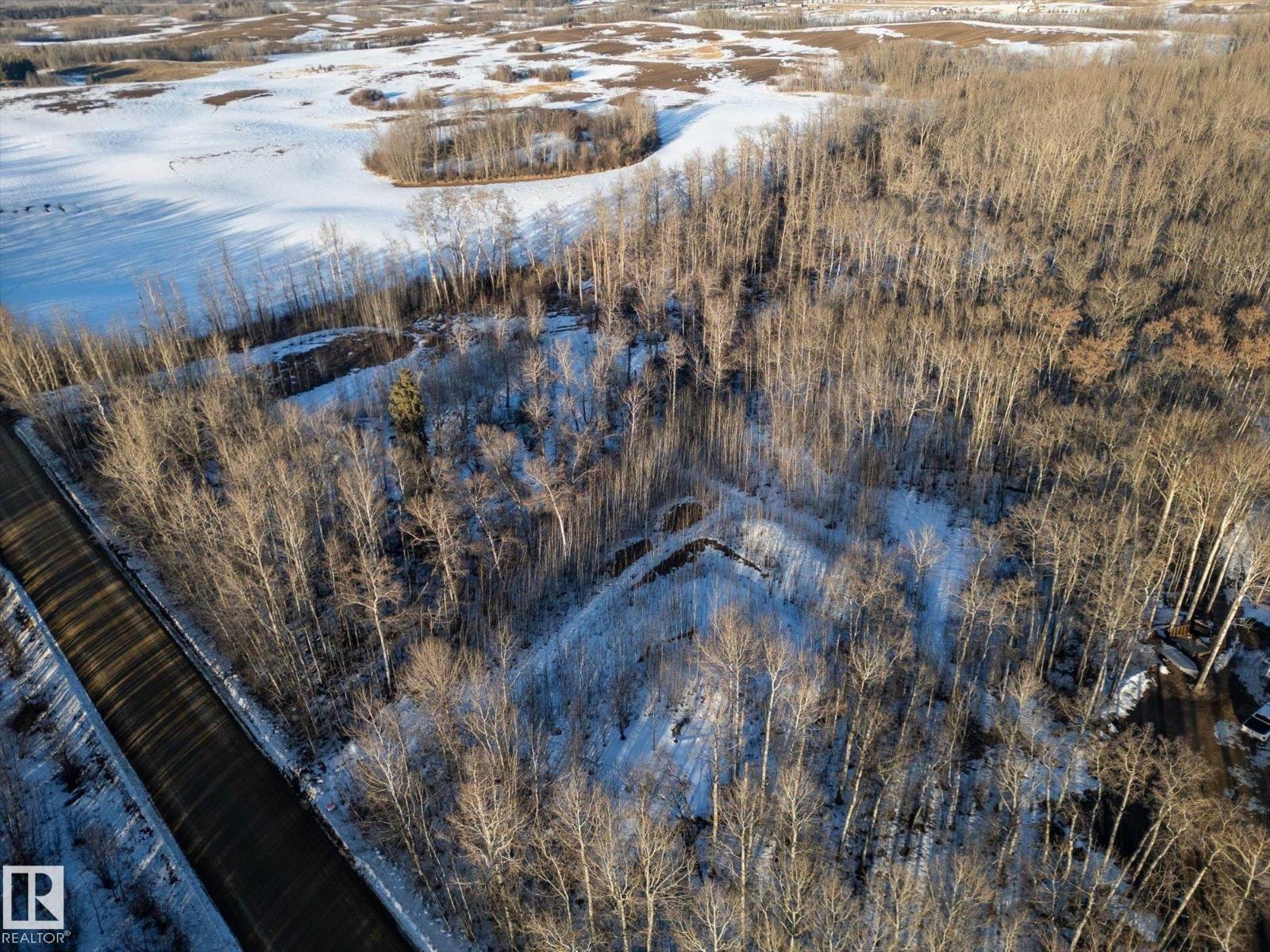 For sale: 52229 RGE ROAD 15, Rural Parkland County, Alberta T7Y2E6 ...