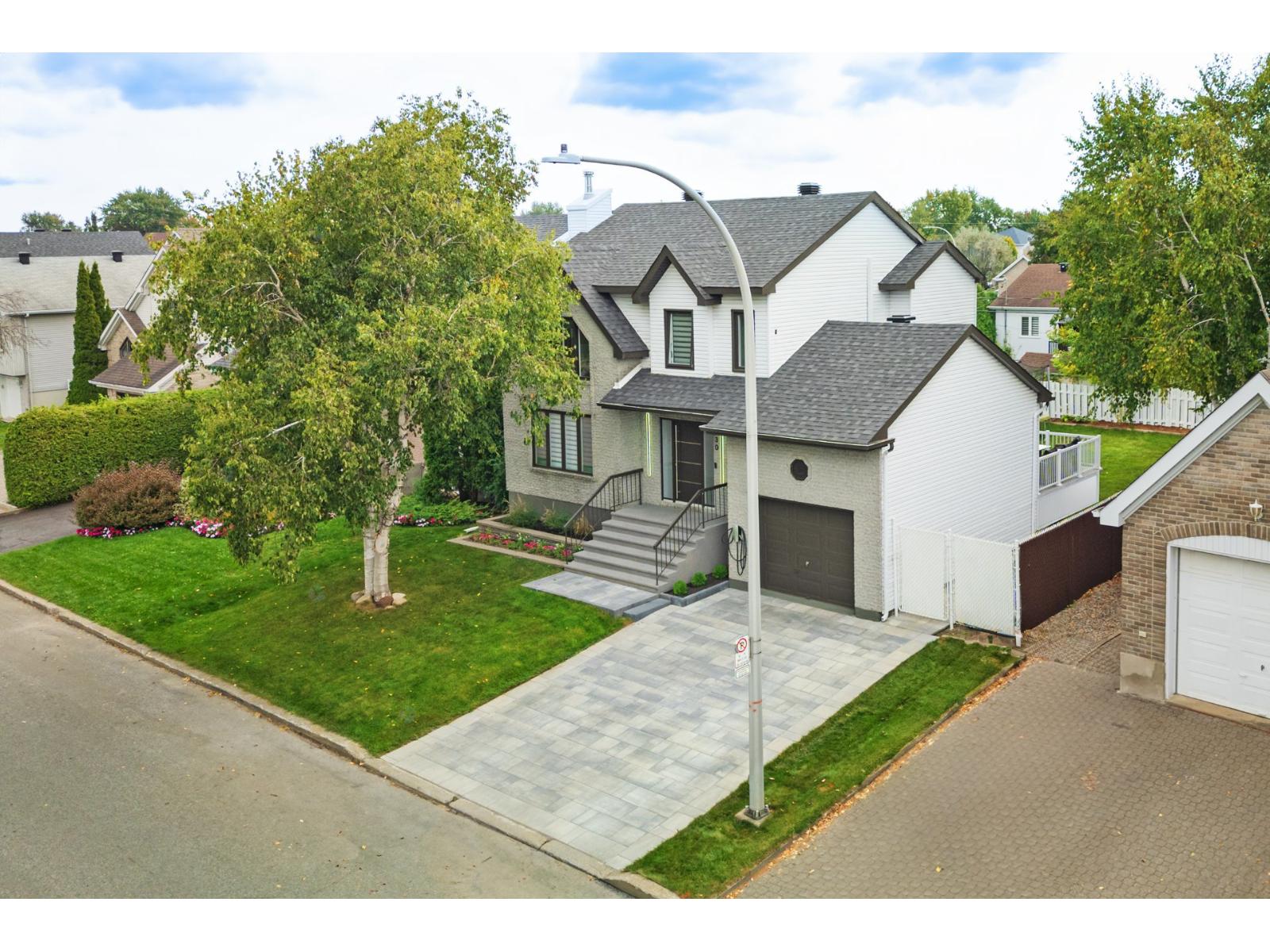 For sale: 230 Rue Pradier, Laval (Auteuil), Quebec H7H2W9 - 17979762 ...